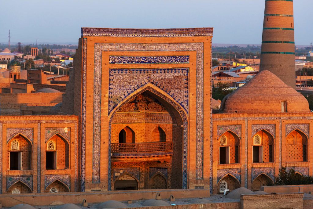 Singlerejse i Uzbekistan – oplever moskéer, minareter, farverige ...